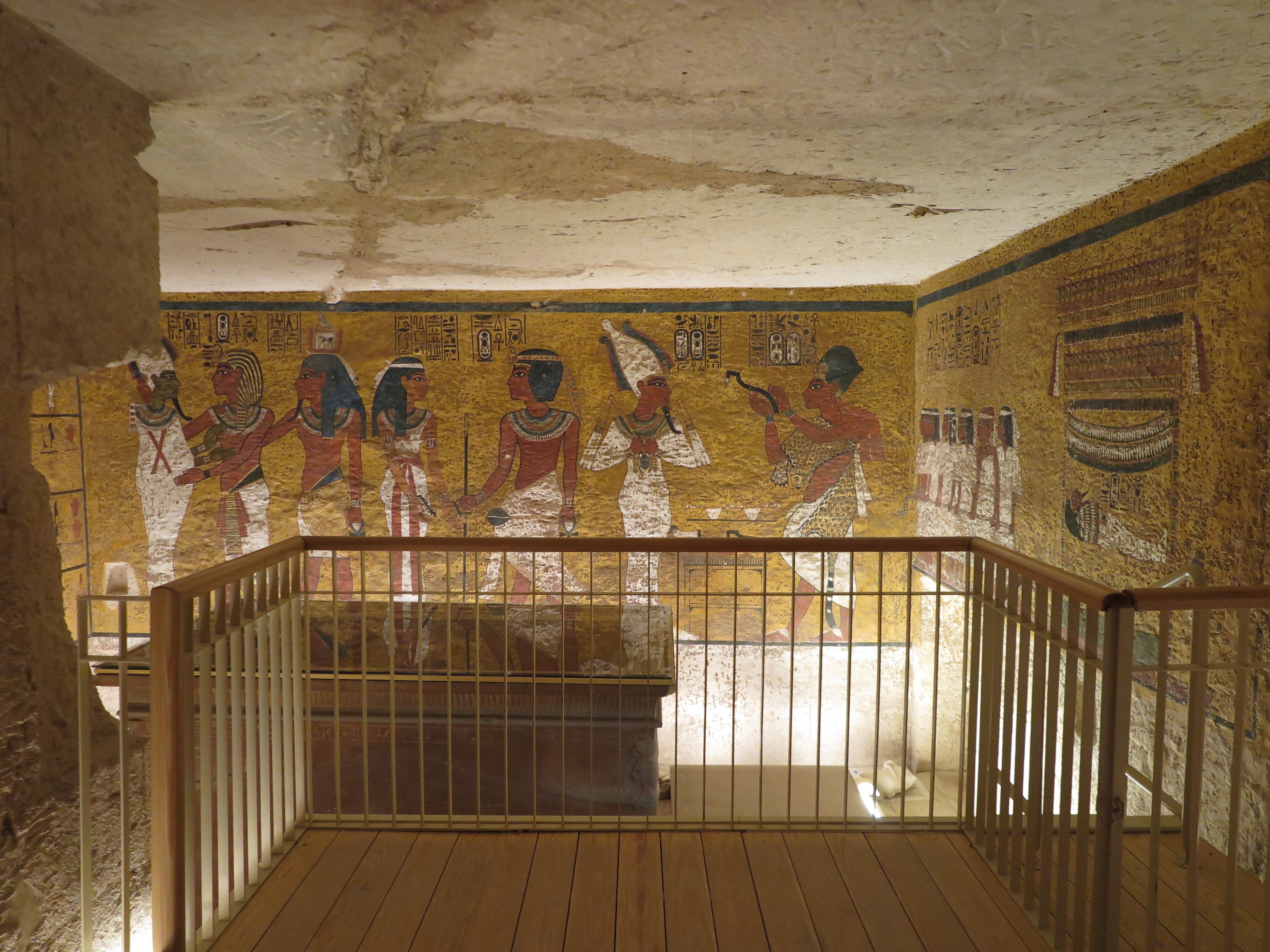 See Stunning Photos of King Tut’s Tomb | HISTORY