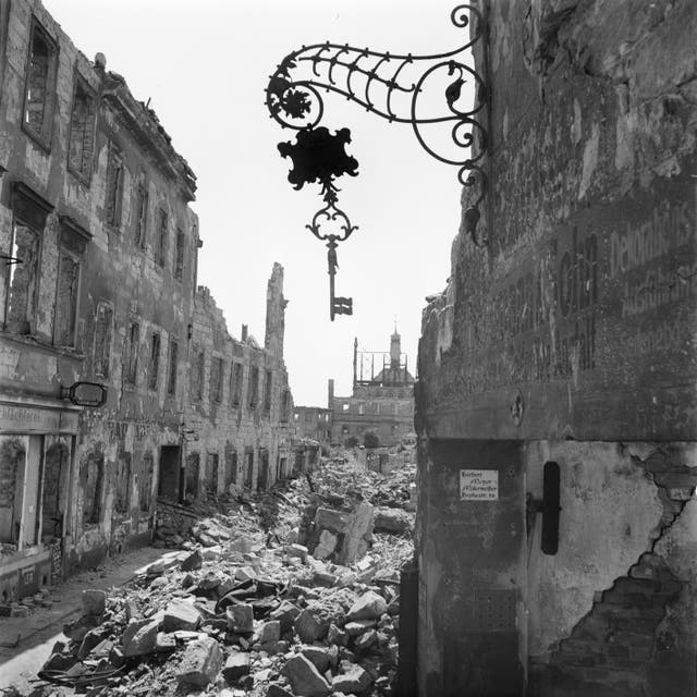 THIS DAY IN HISTORY – Firebombing of Dresden – 1945 – The Burning Platform