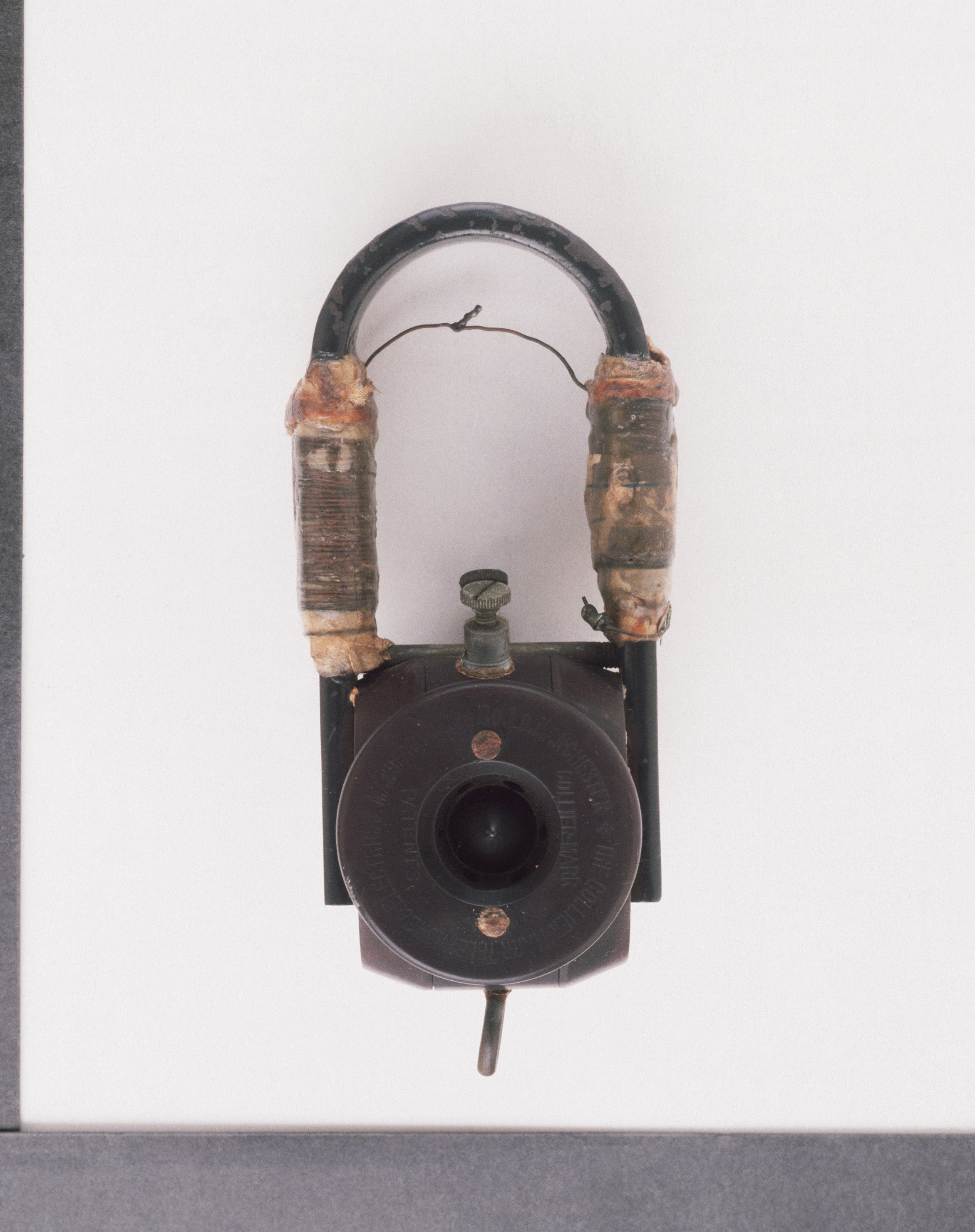 Alexander Graham Bell: Telephone & Inventions - HISTORY - Kiến Thức Cho ...