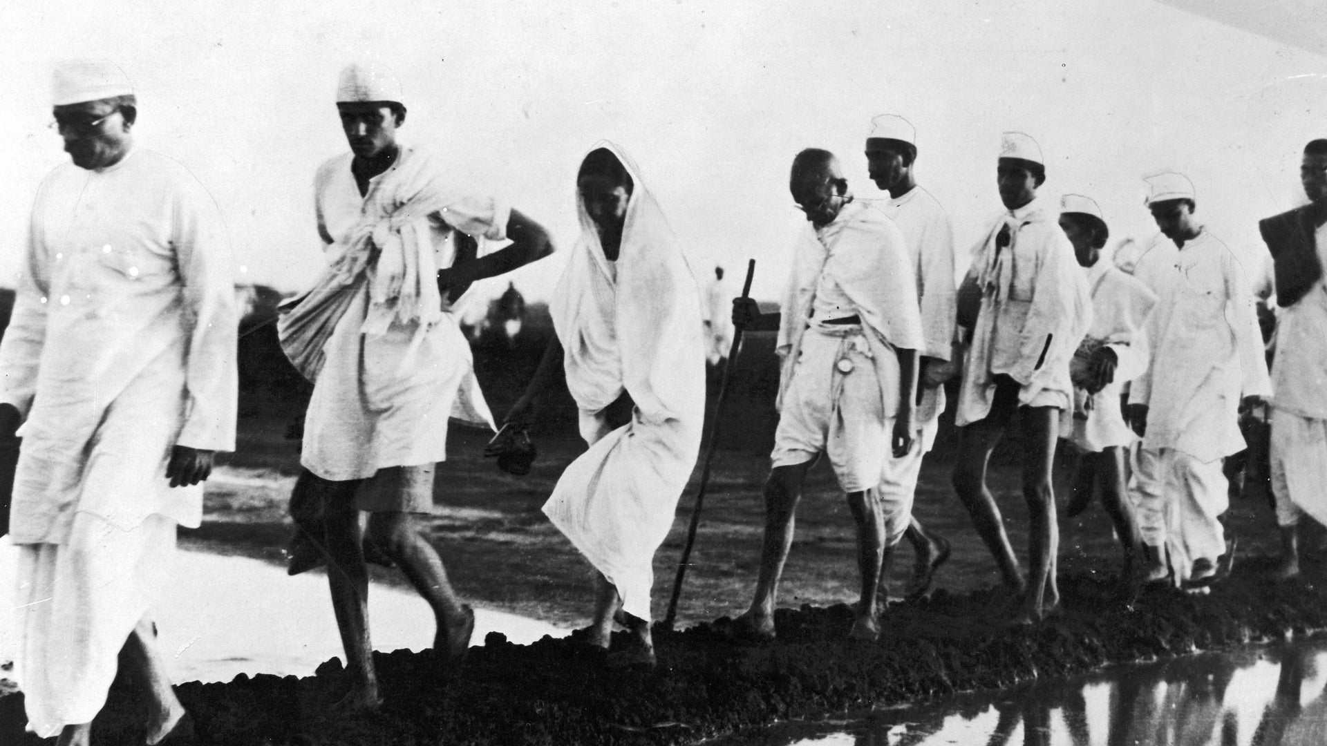 When Gandhi’s Salt March Rattled British Colonial Rule | HISTORY