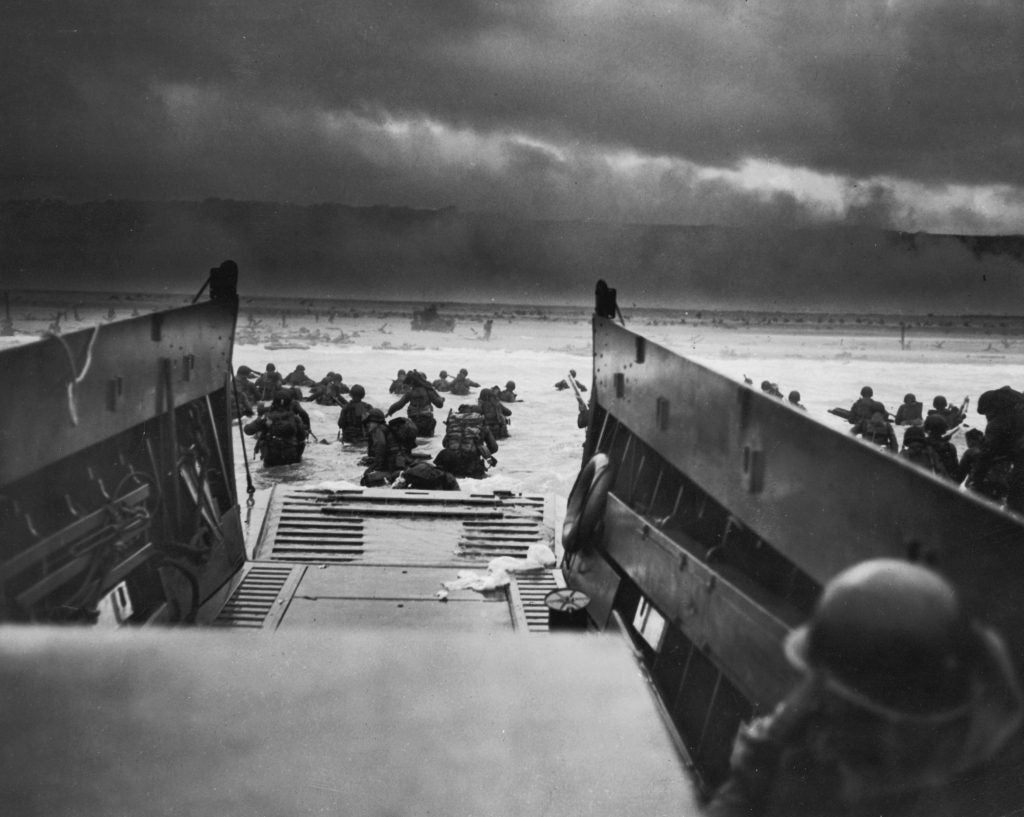 The Pictures that Defined World War II | HISTORY