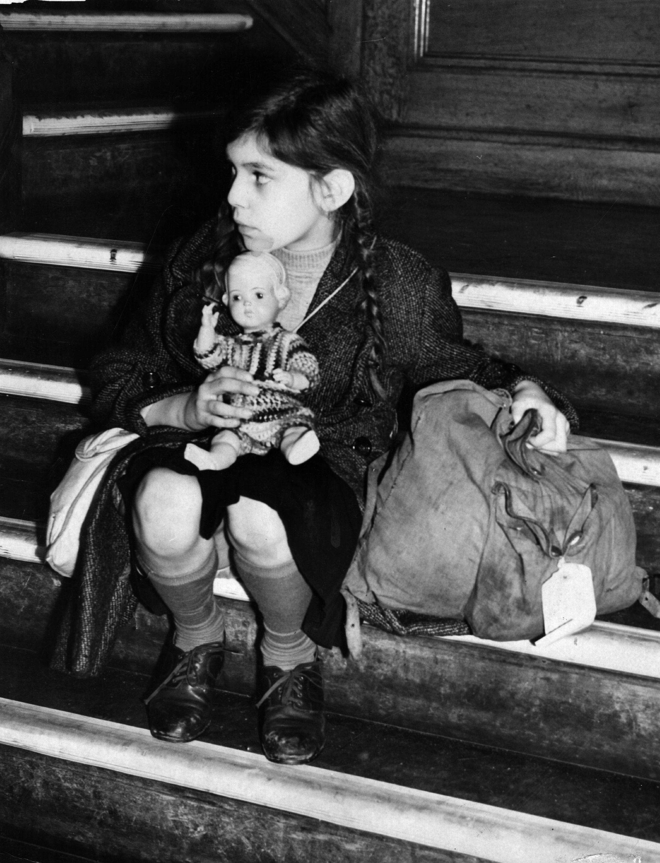 The Heartbreaking WWII Rescue That Saved 10,000 Jewish Children From ...