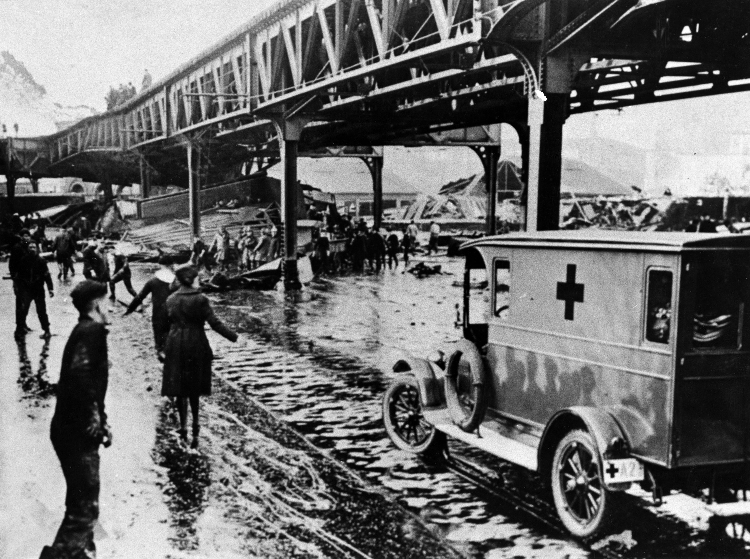 The Great Molasses Flood of 1919 | HISTORY