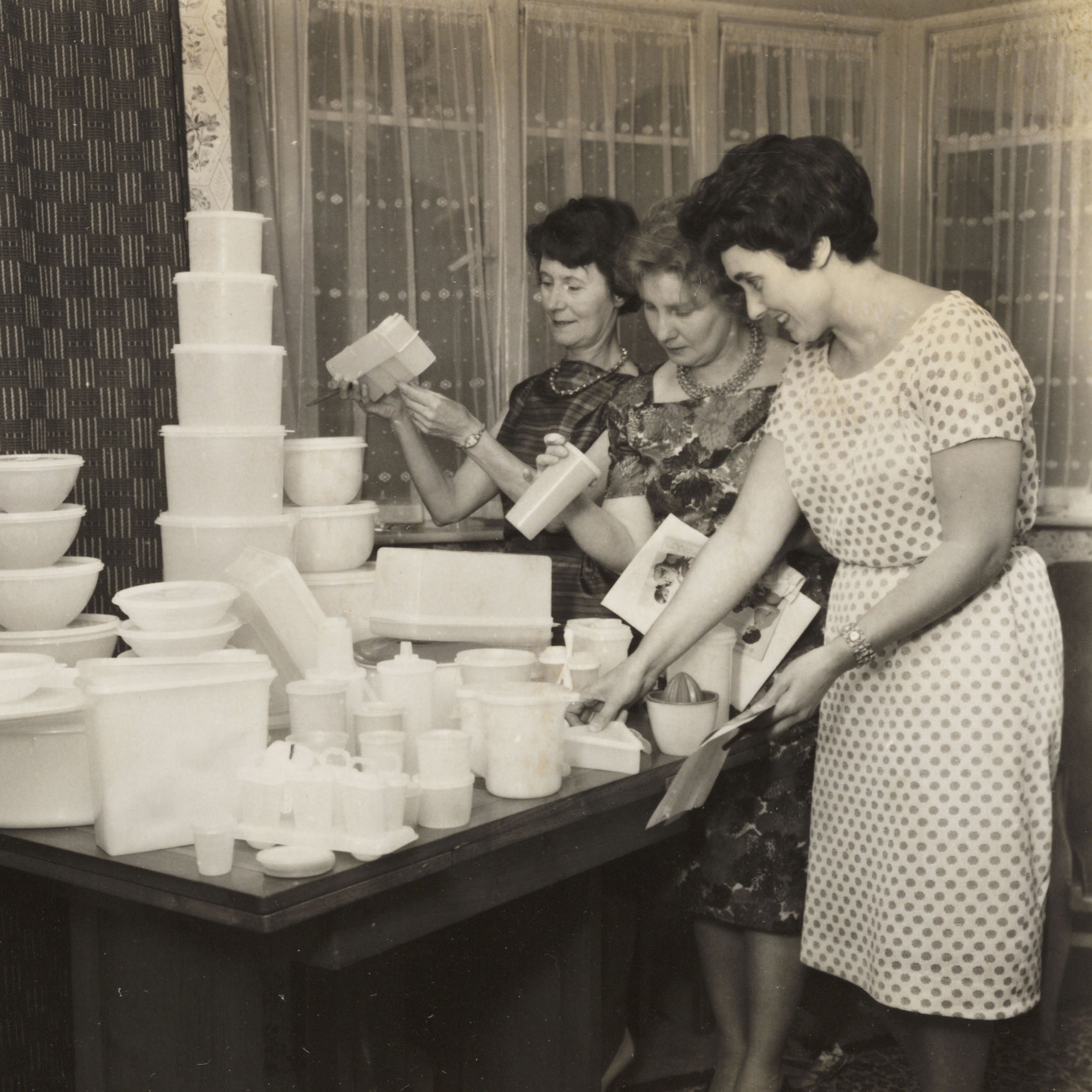 Tupperware Parties: Suburban Women's Plastic Path to Empowerment | HISTORY