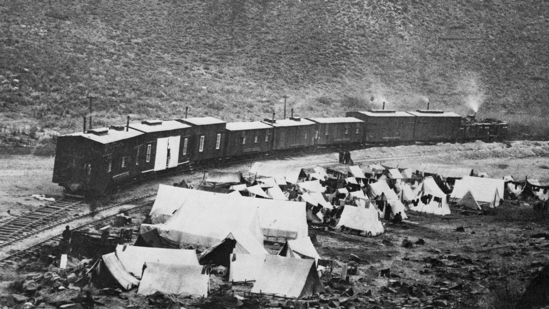 Building the Transcontinental Railroad: How 20,000 Chinese Immigrants ...
