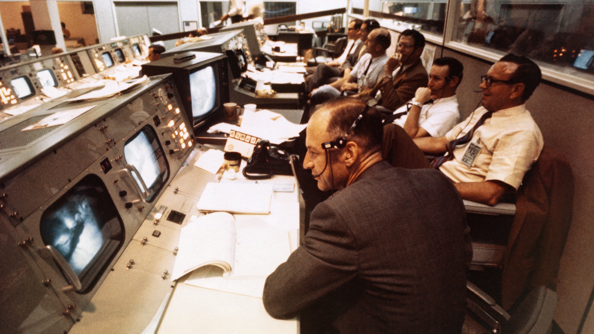 5 Terrifying Moments During the Apollo 11 Moon Landing Mission | HISTORY