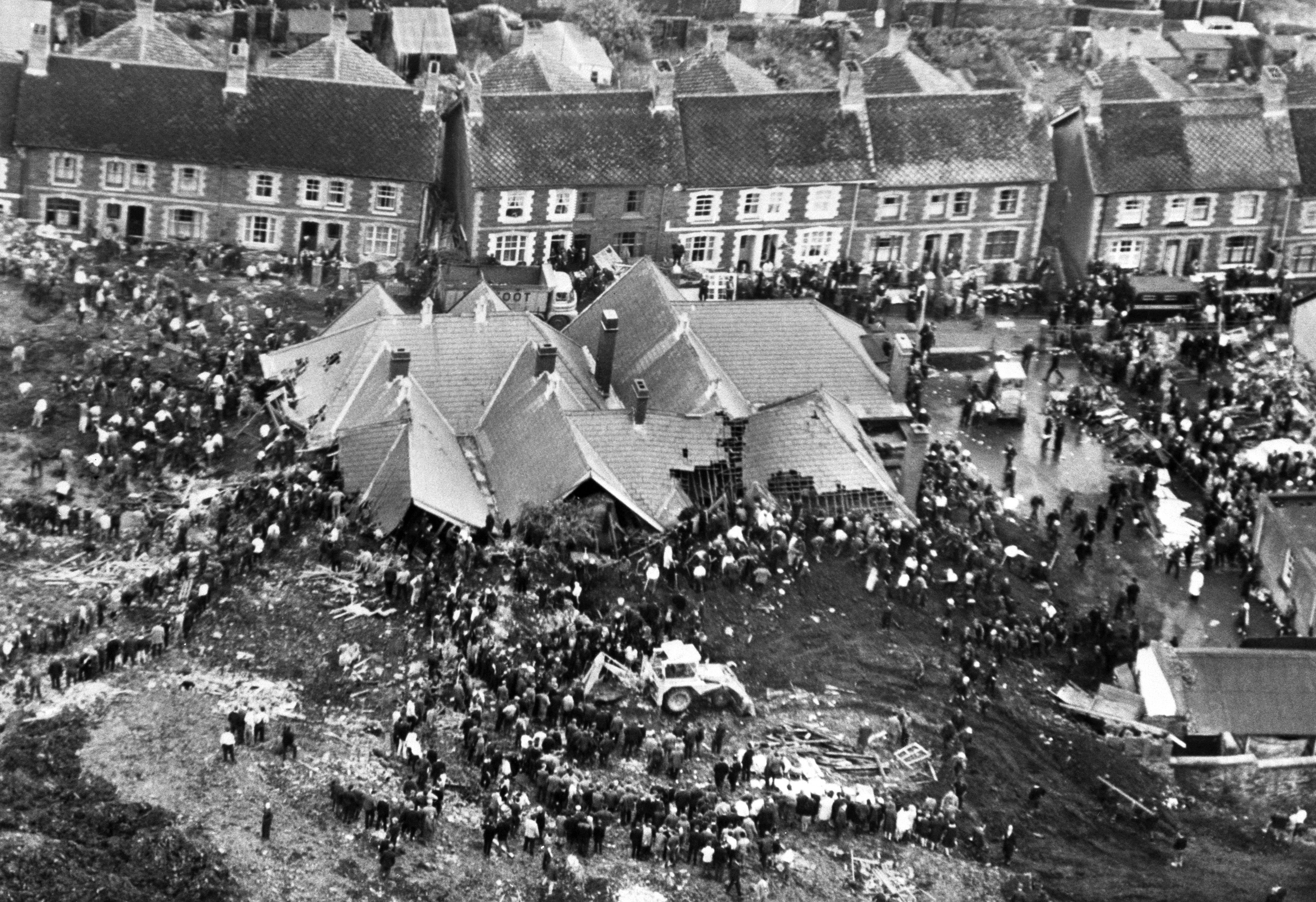 How the 1966 Aberfan Mine Disaster Became Elizabeth II's Biggest Regret ...
