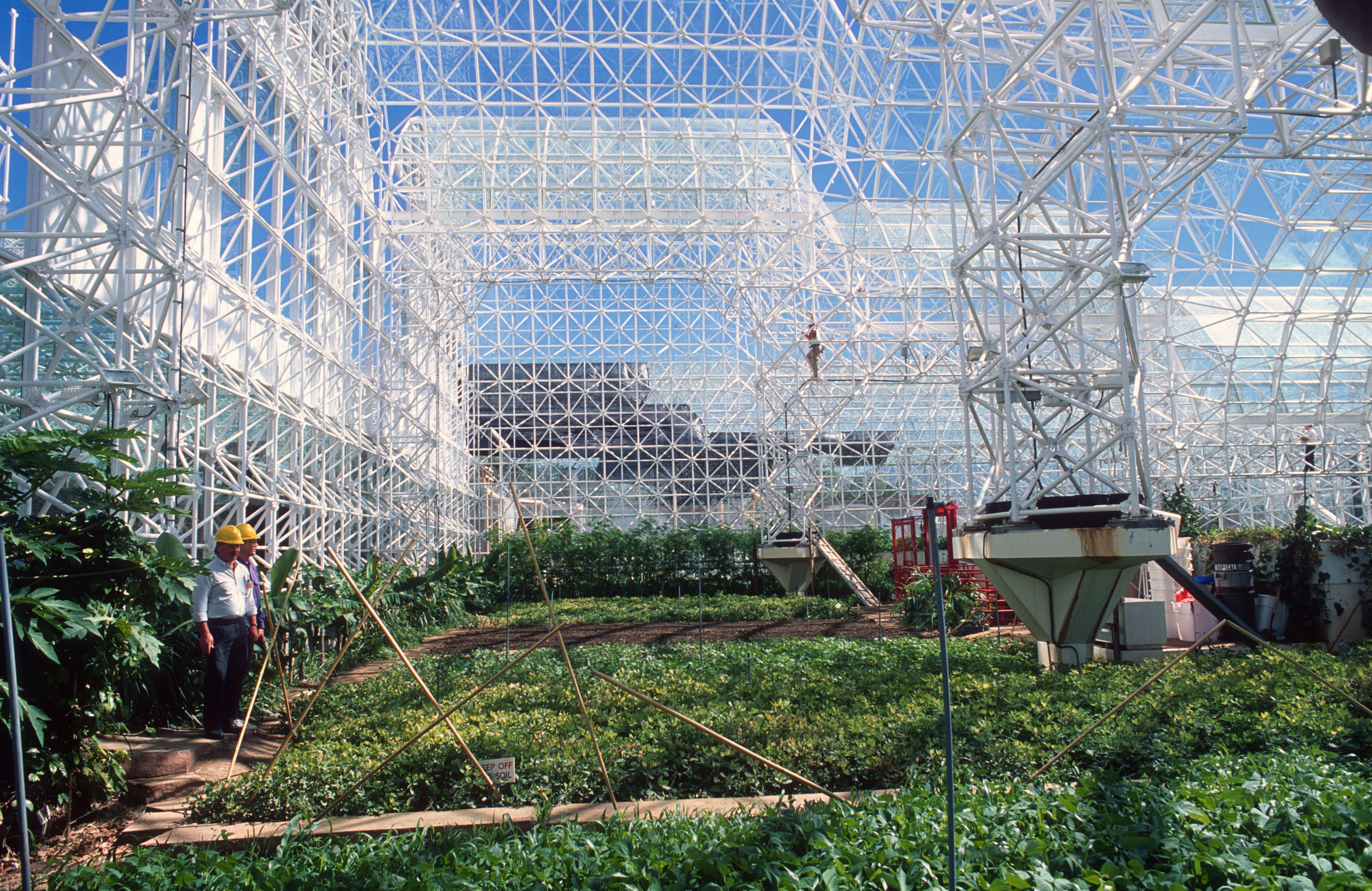 When Biosphere 2 Became a Grand Experiment in Self‑Isolation | HISTORY