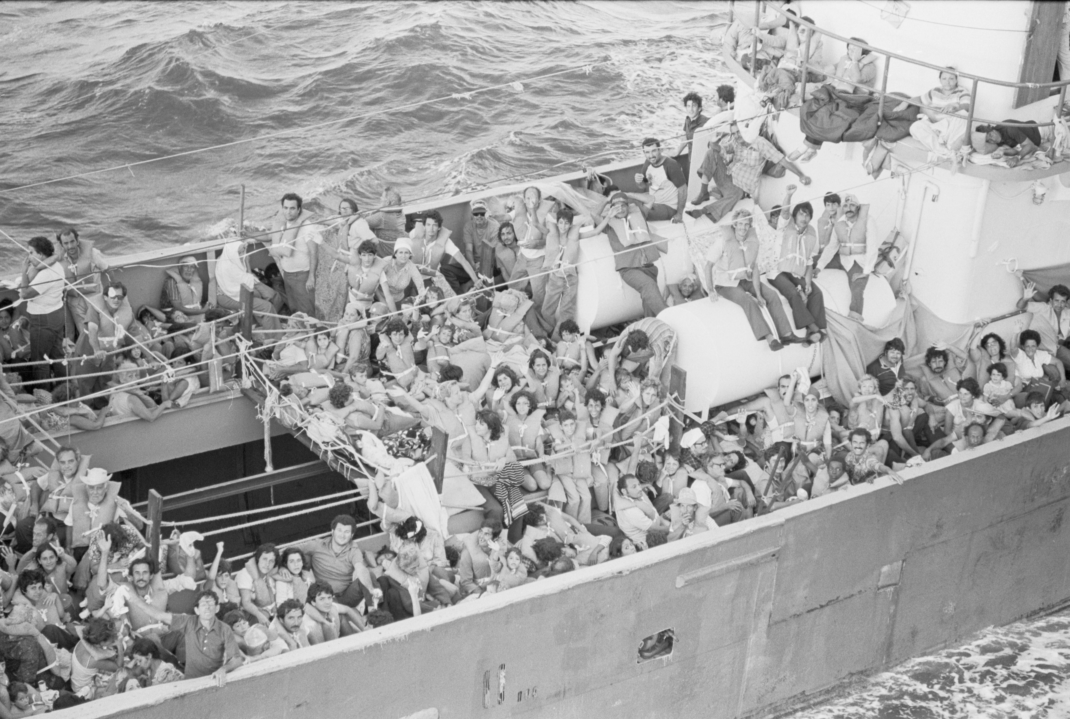 The Mariel Boatlift: How Cold War Politics Drove Thousands of Cubans to ...