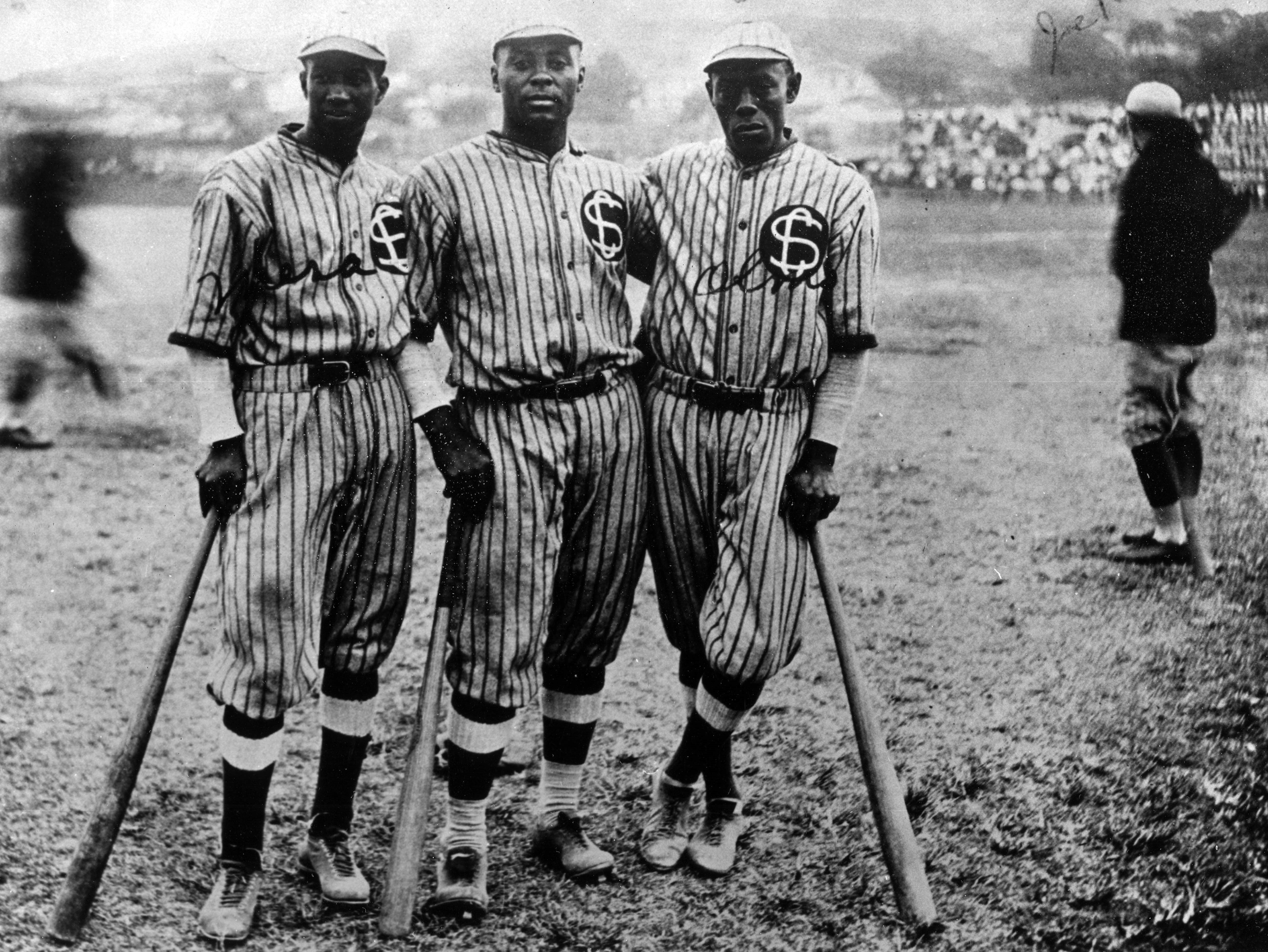 9 Baseball Stars From the Negro Leagues Who Dominated the Game | HISTORY