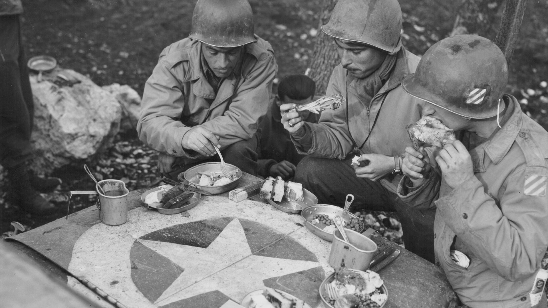 How Americans Celebrated the Holidays During World War II | HISTORY